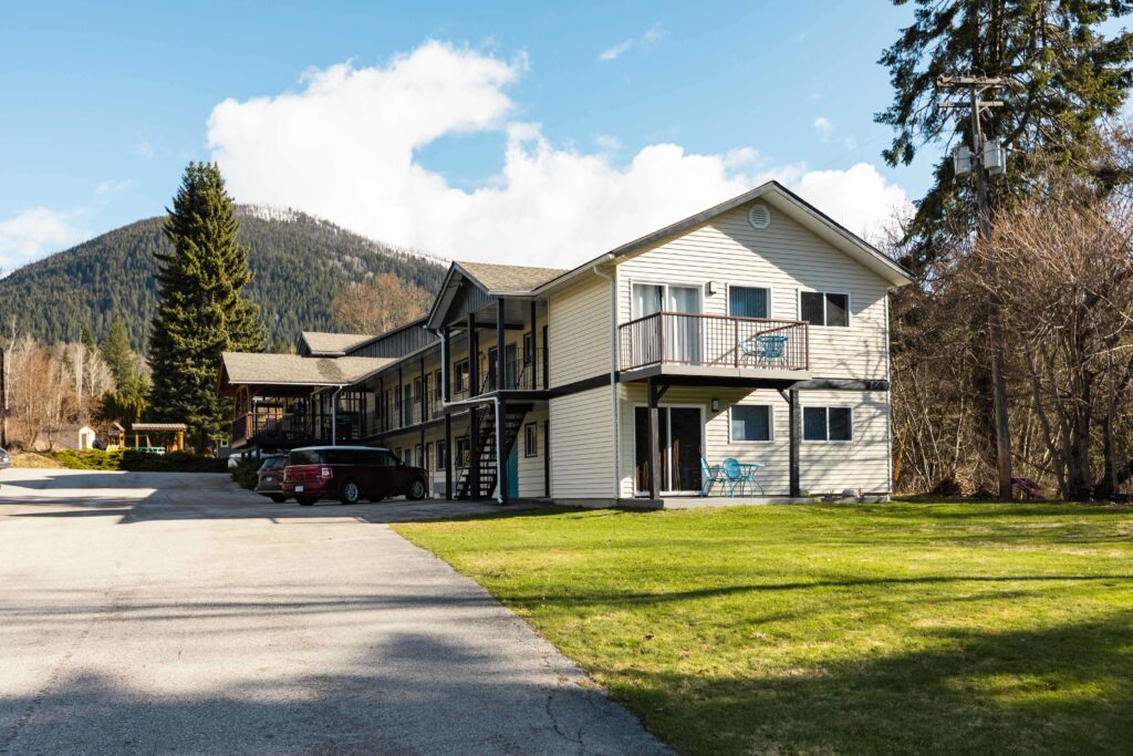 Hotels in Nelson BC Canada, Hotels Nelson BC Canada